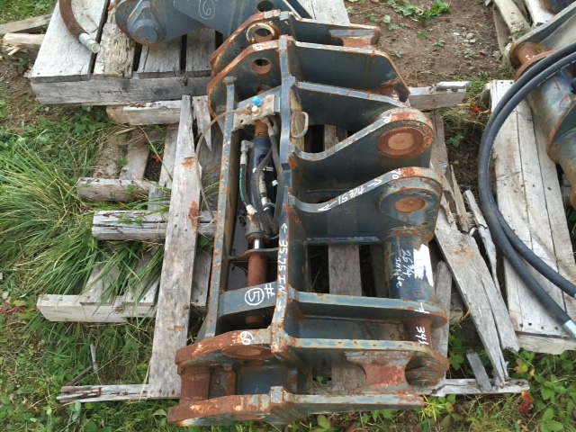 Backhoe & Loader Quick Couplers (#5 and #6)