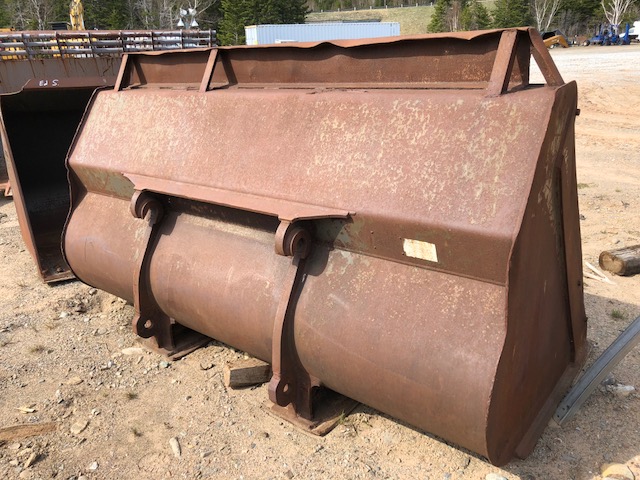 9 Ft Loader Bucket (1)