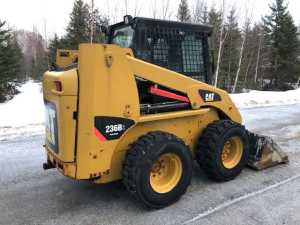 2008 CAT 236B Skid Steer (2)