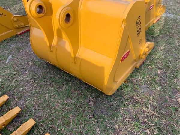 30 Inch CAT 305 Bucket (2)