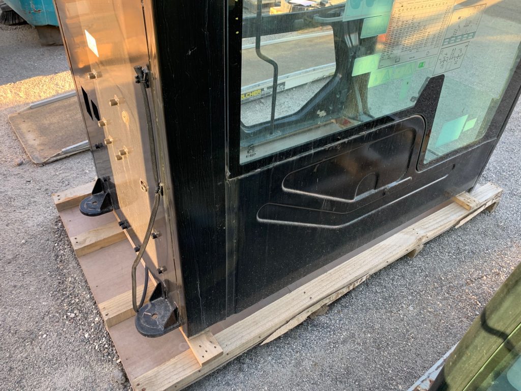 CATERPILLAR Excavator Cab