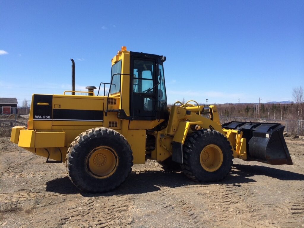 PARTING OUT ... 1995 Komatsu WA250-1 Loader