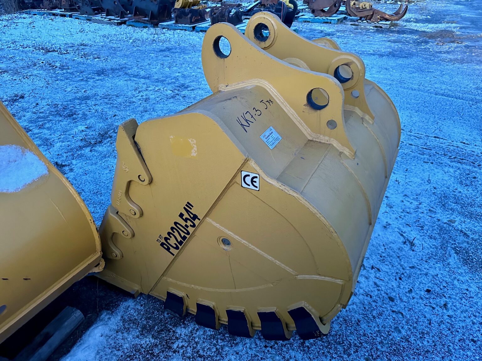 54" Komatsu PC220/210/200; CAT 320; Deere 200/210 Heavy Duty Excavator ...